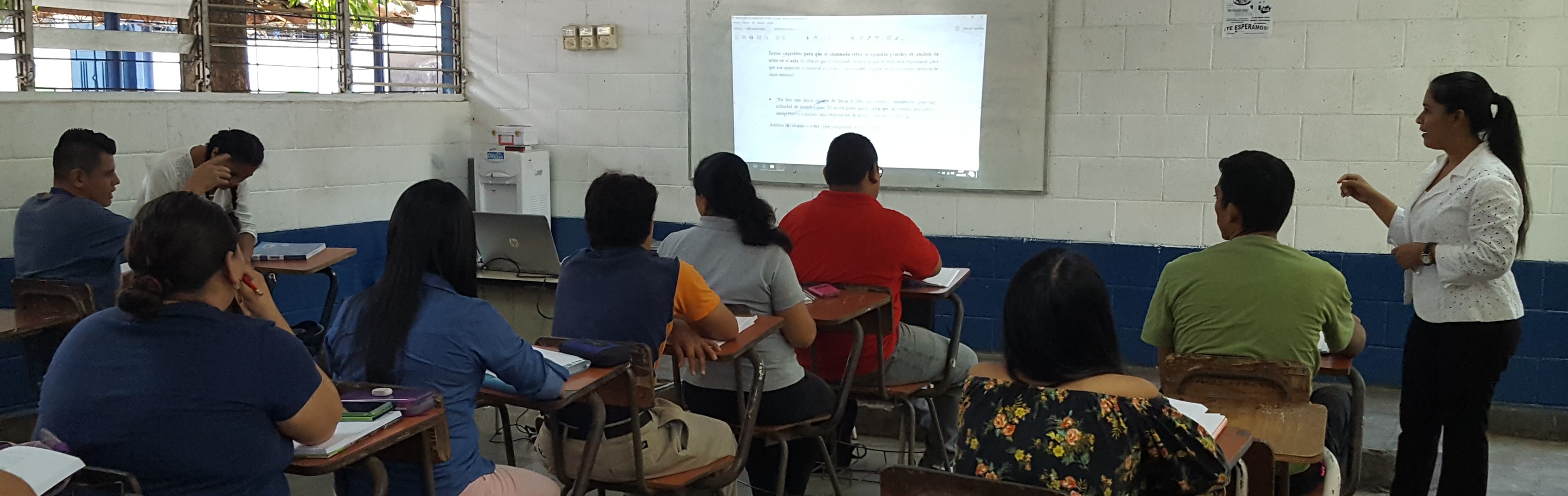 Universidad de El Salvador - Tutorias